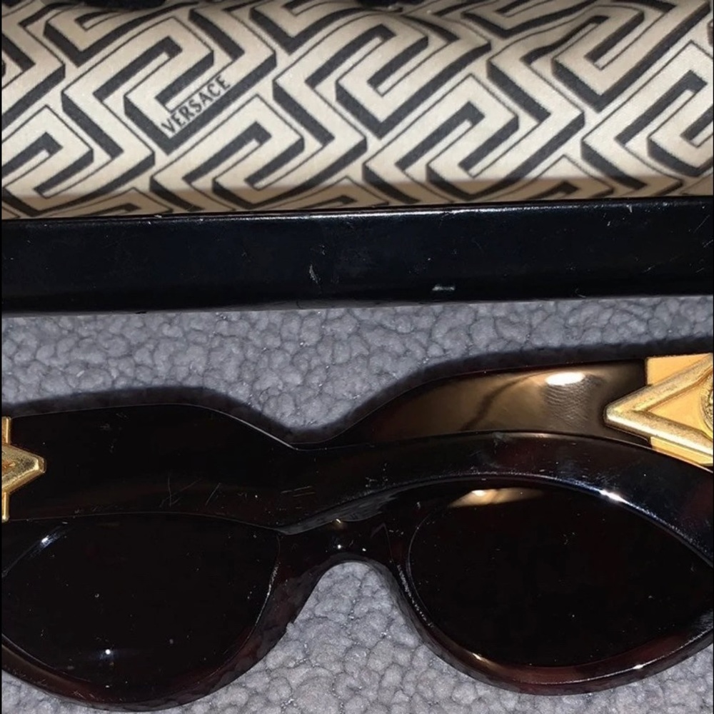 Vintage Unisex Gianni Versace Medusa Head Gold & Brow… - Gem